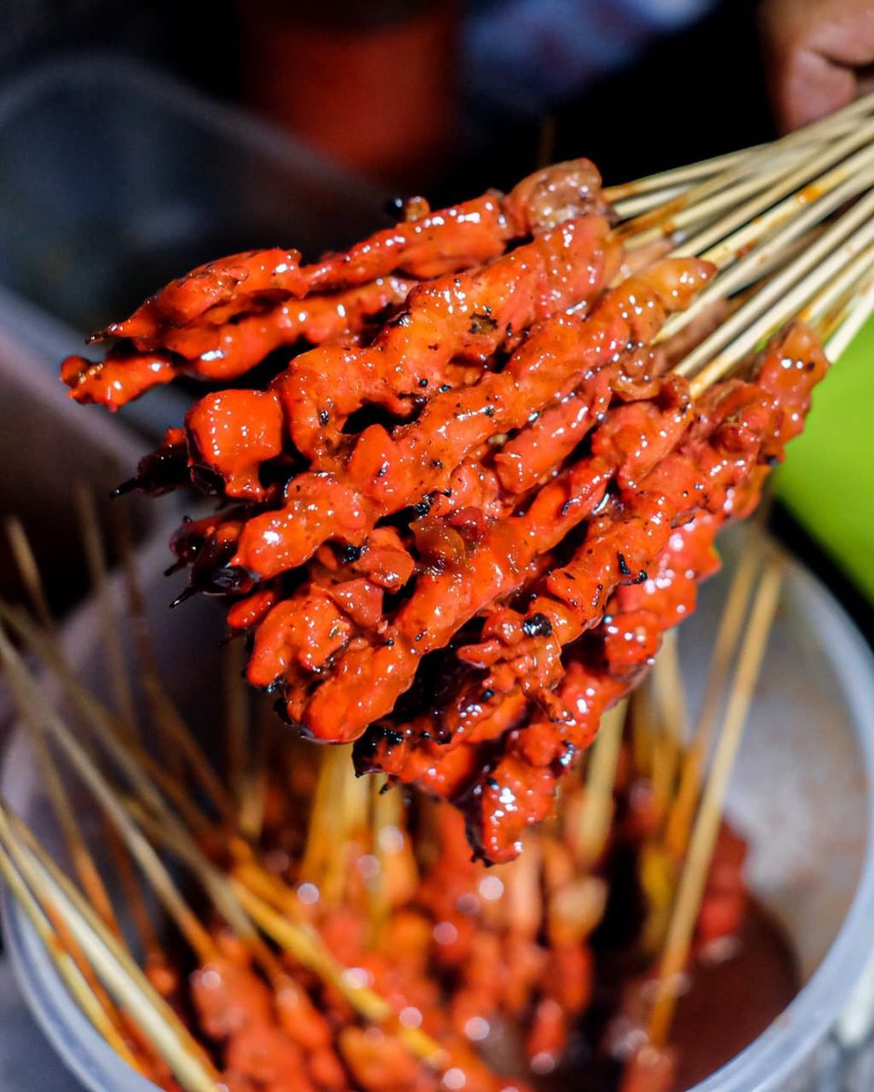 SATE MERAH MERDEKA : Keunikan dan Harga - Homestay di Jogja